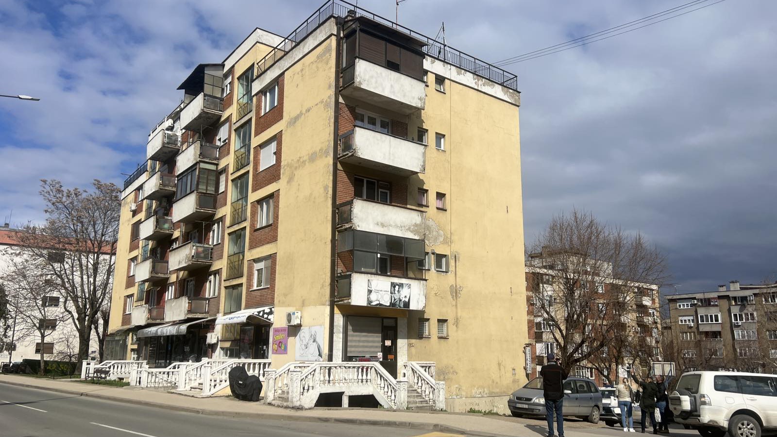 Mlađa žena skočila sa zgrade u Boru i poginula - Bor 030