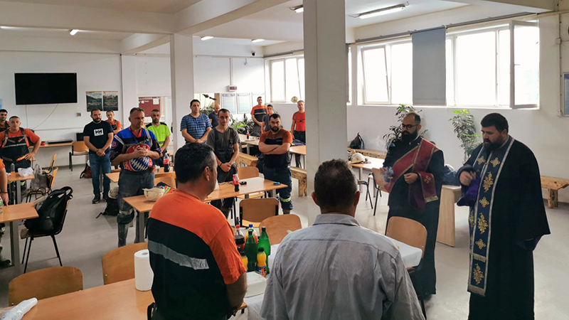 Rezanjem slavskog kolača rudari "Jame" obeležili Svetog Prokopija - Bor 030
